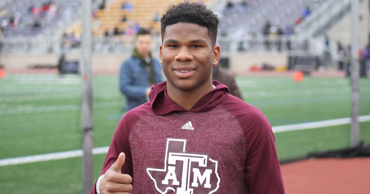 Jordan Moore: Son of a Longhorn who signs as an Aggie