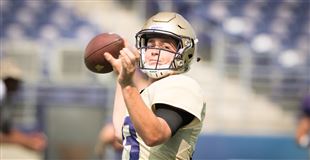 Jake Haener, Washington, Pro-Style Quarterback