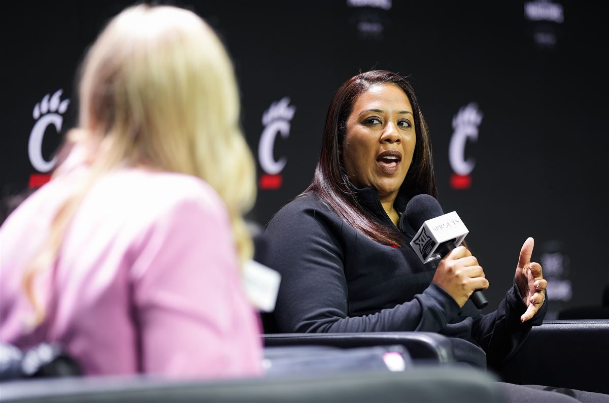 Katrina Merriweather sets postseason standard for UC women's team
