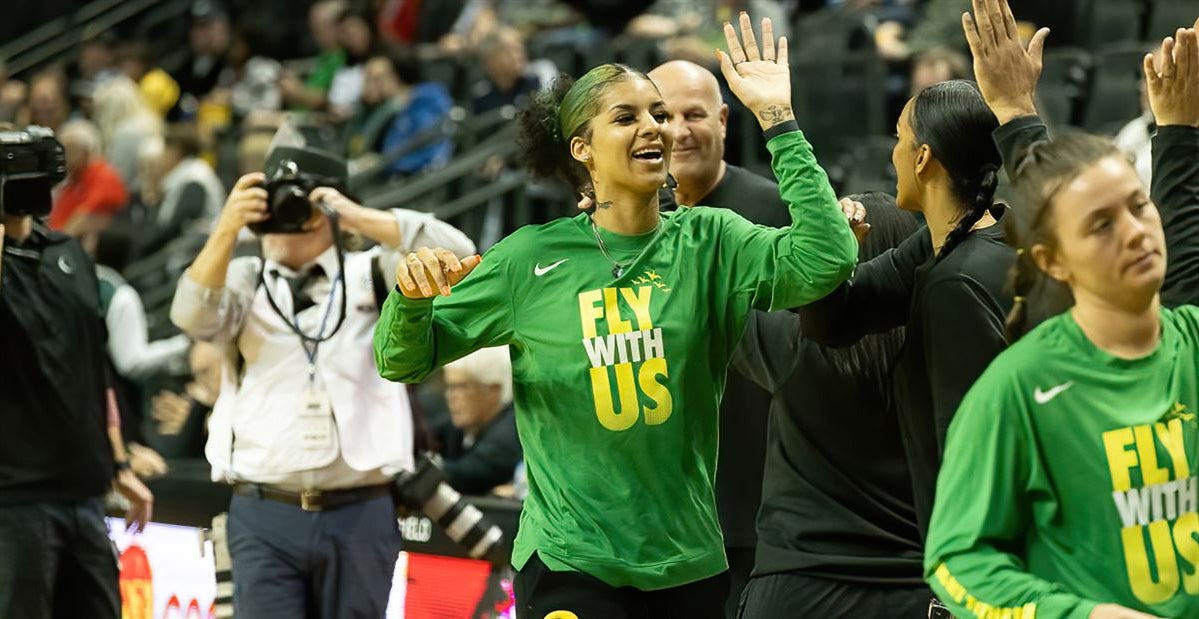 Oregon forward Priscilla Williams has entered the transfer portal