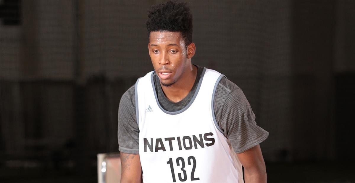 Davis' Indiana arrival delayed further