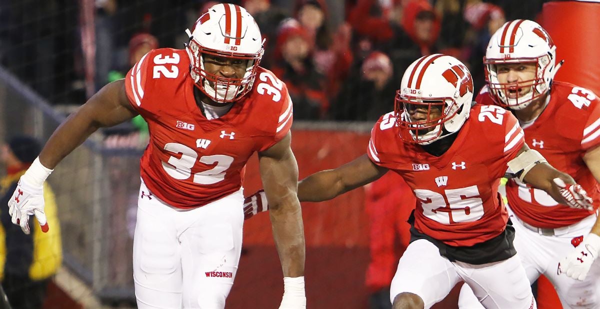 Wisconsin Lbfb Leon Jacobs Visits Texans Taking Care
