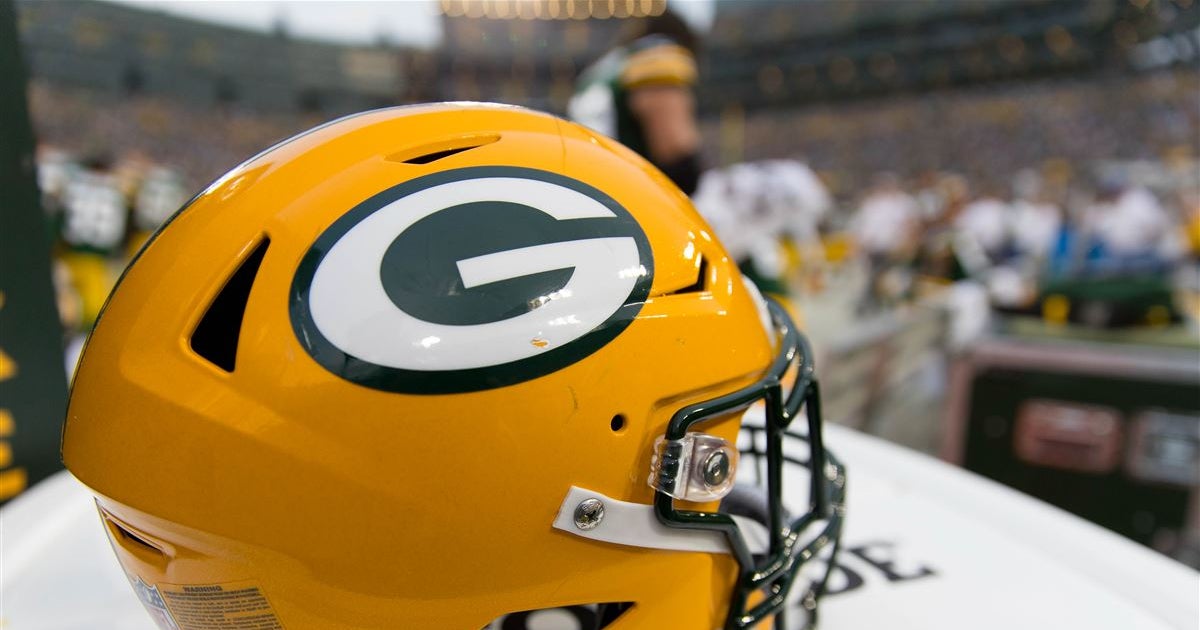 Report: Packers place LB Greg Roberts on COVID-19/reserve list