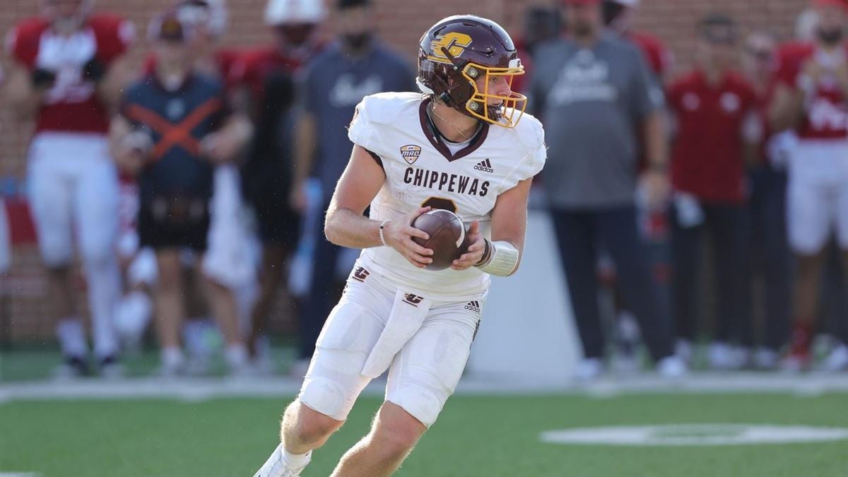 CMU QB Jase Bauer enters portal, hears from several on first day