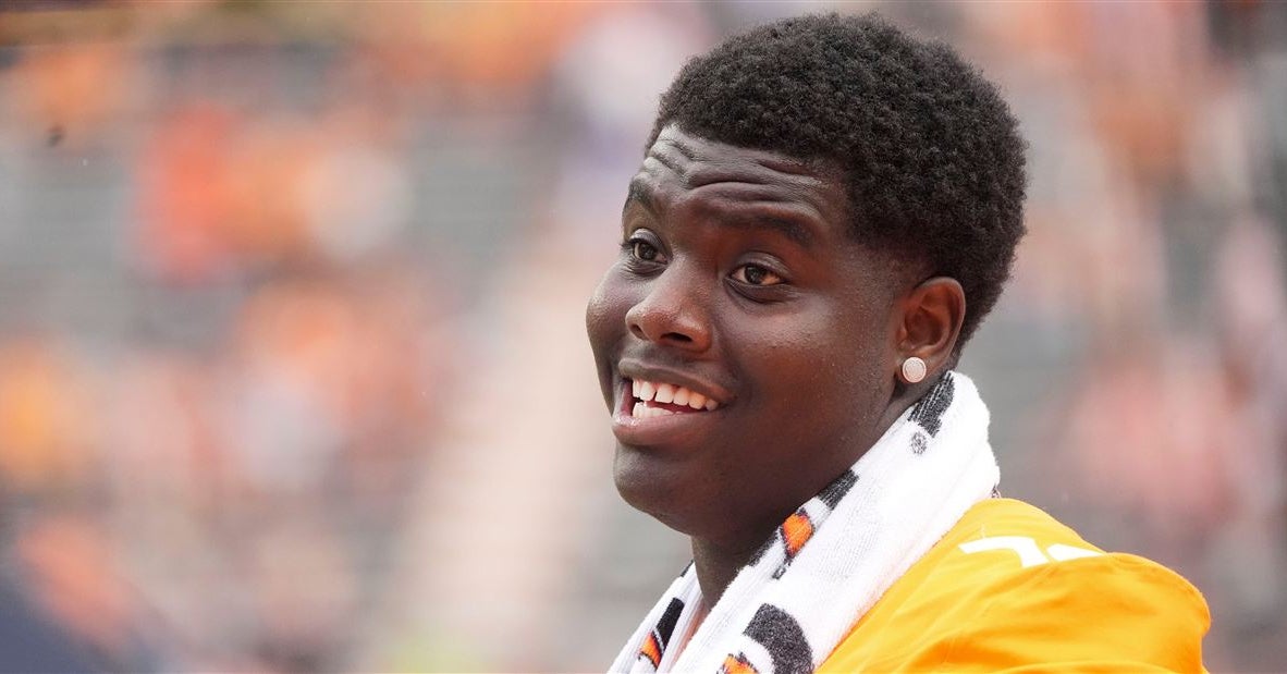 Josh Heupel updates status of five-star Vols freshman OT David Sanders Jr.