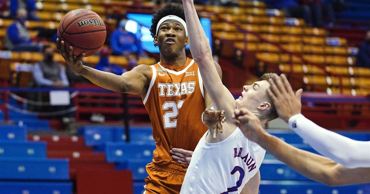 Texas forward Kai Jones entering NBA Draft