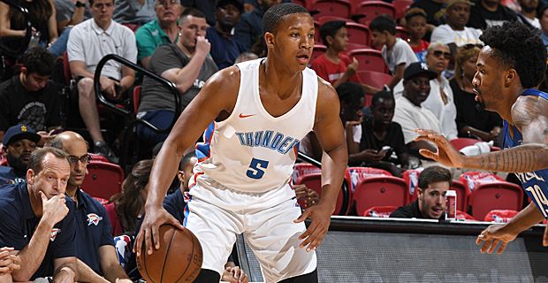 Devon Hall has big night in NBA Summer League