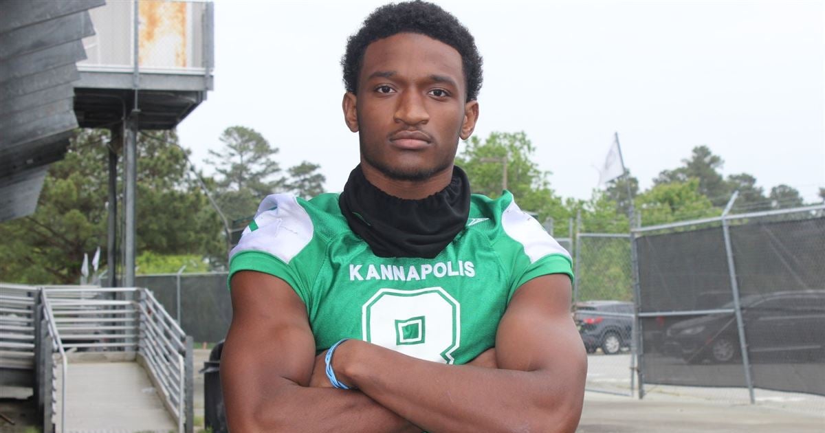 Clark's Clipboard 4/24/21: Tom Lemming Photo Shoot Recruiting Notebook