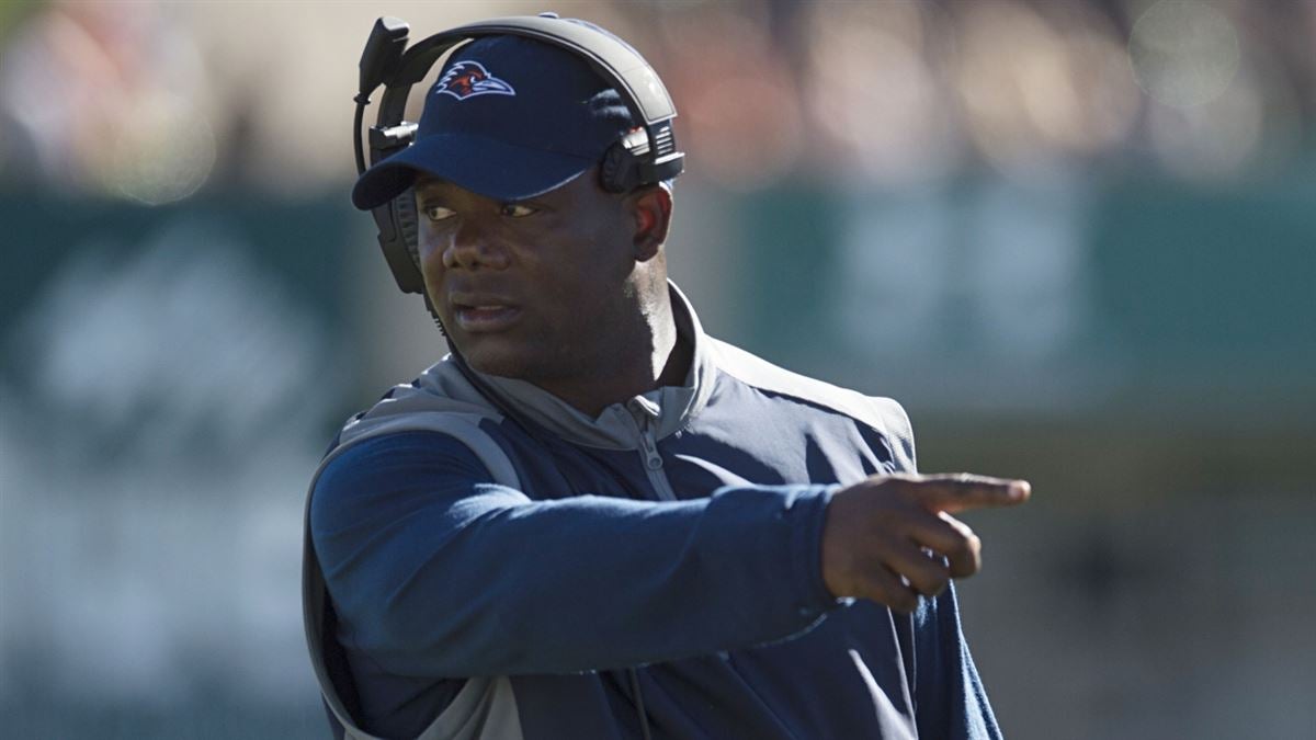 FIU defense sparks 14-7 victory over UTSA