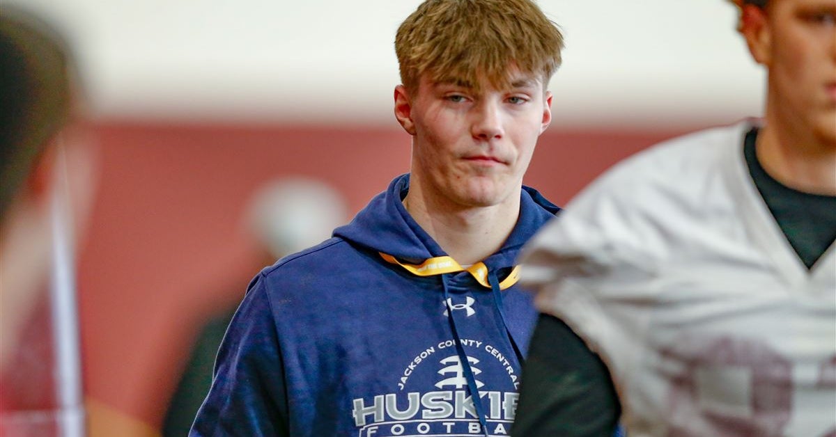 No. 1 player in Minnesota, Roman Voss, announces his top two of ...