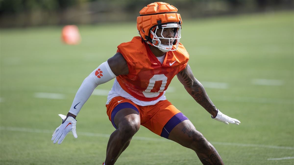 Barrett Carter dishes on Clemson offensive improvement