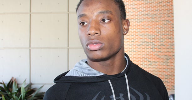 Dominick Sanders earning vets' praise
