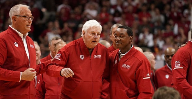 Watch: Bob Knight returns to Indiana's Assembly Hall
