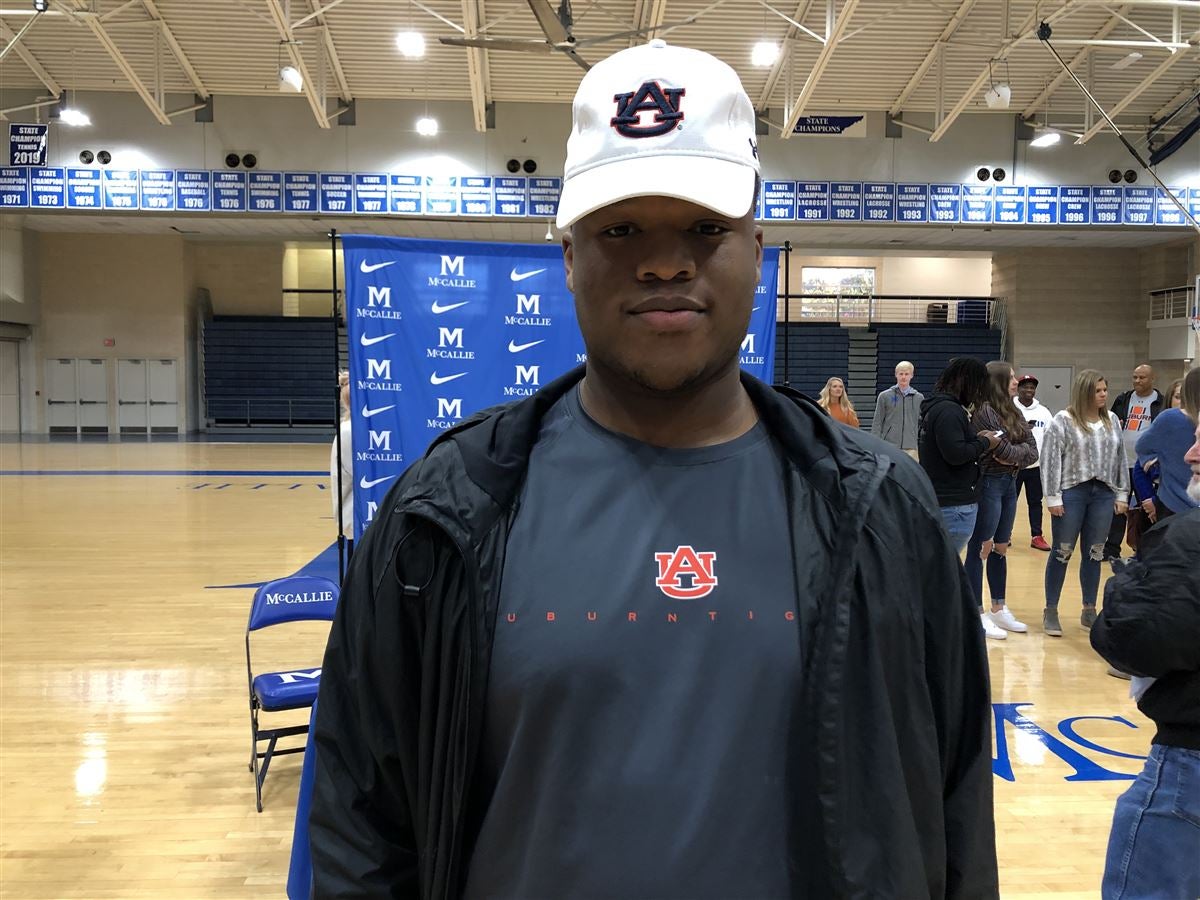 Behind the scenes: How Auburn won over Jay Hardy