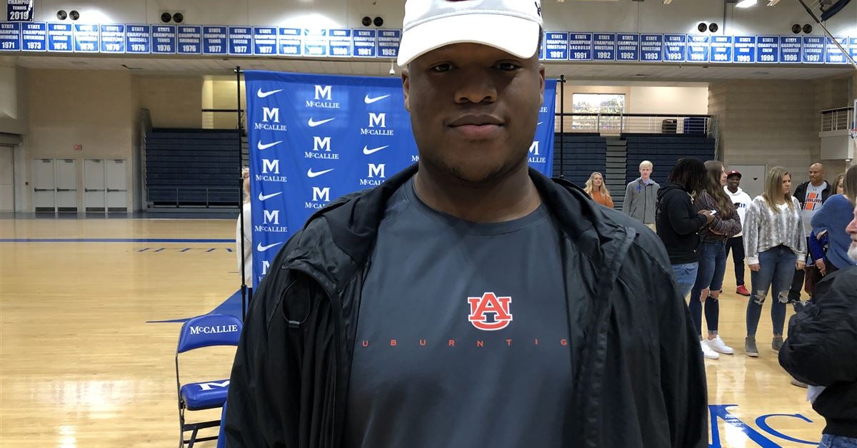 Behind the scenes: How Auburn won over Jay Hardy