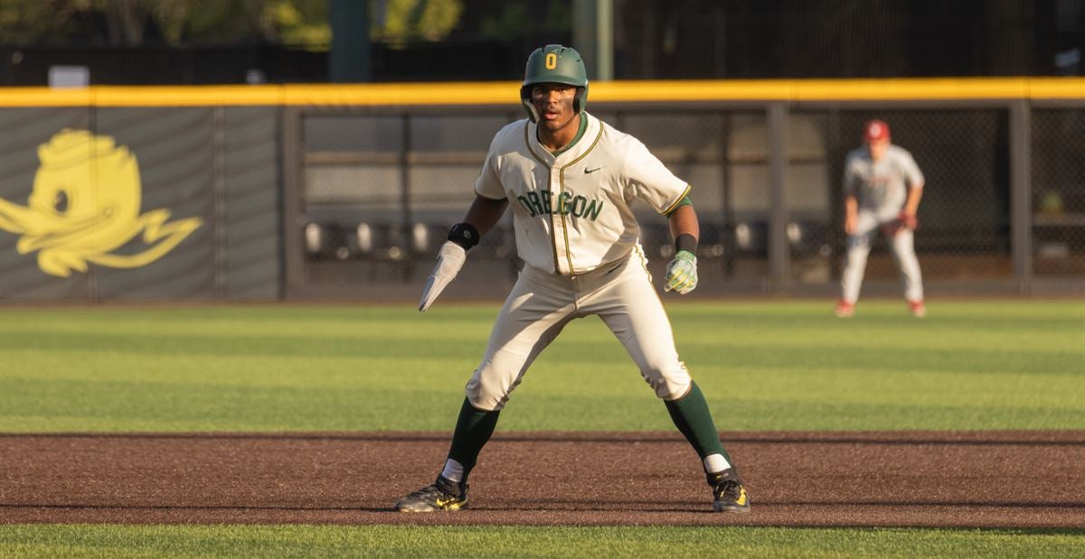Photos from No. 20 Oregon's sweep over Washington State