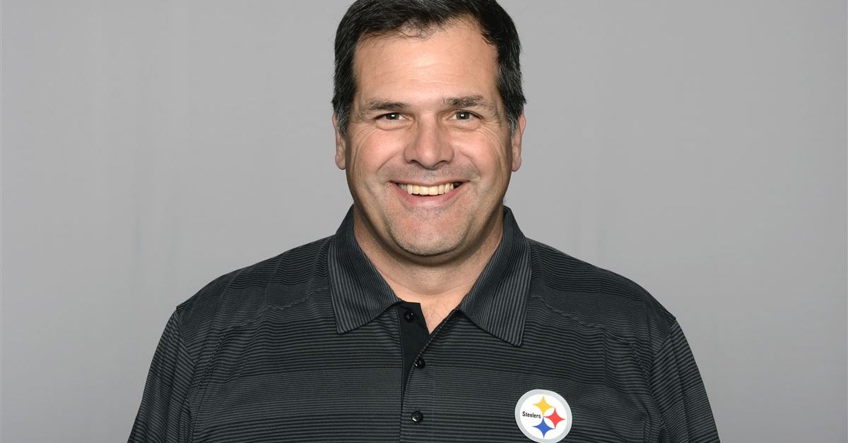 Bicknell, Jr., named Ole Miss offensive line coach