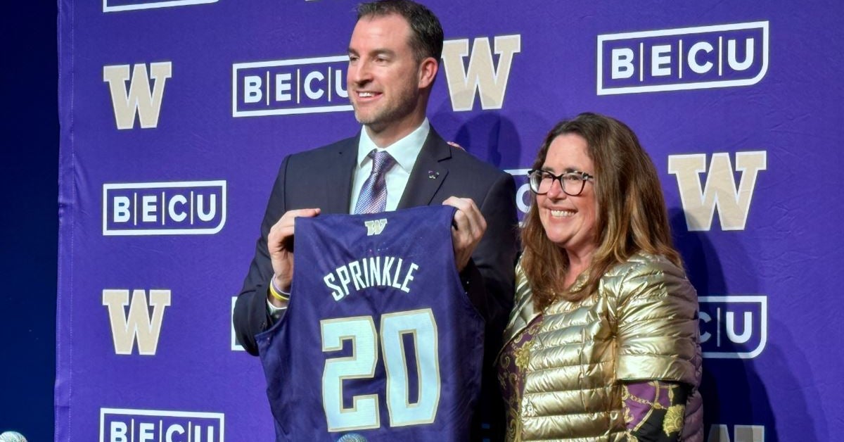 VIDEO: Danny Sprinkle Introduced as Washington's 20th Men's Head ...