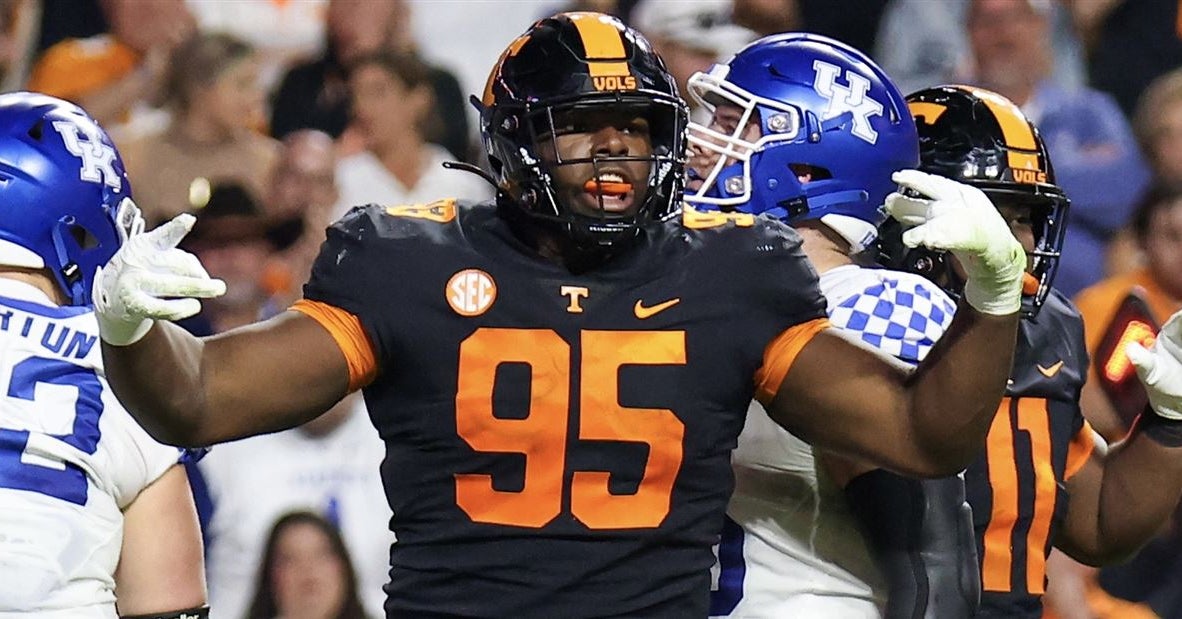 OU lands huge defensive line transfer in Da'Jon Terry