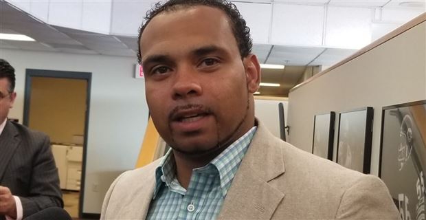 Floyd: Honored jersey experience 'feels great'