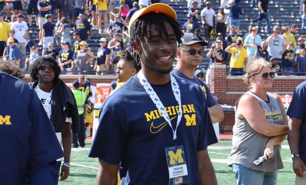 Gallery: Commits/recruits witness impressive shutout over UConn