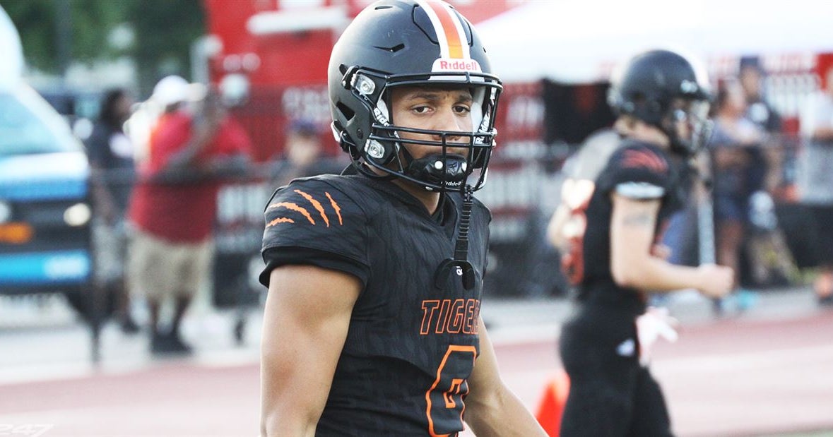 Broncos first to offer 2021 WR Darrell Johnson