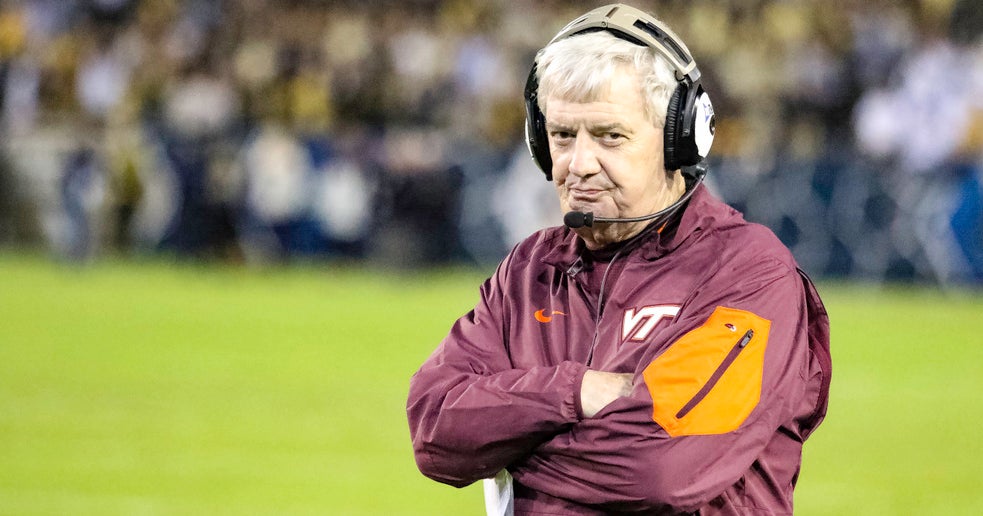 LOOK: Virginia Tech's Frank Beamer and family pose with statue