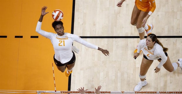 Volleyball player's father finally returns home after heart transplant