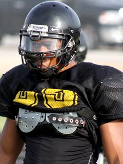 Young LBs on display in Houston