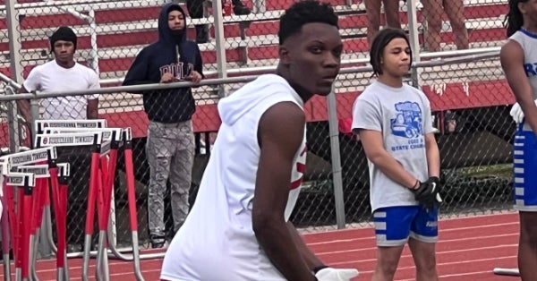 2025 WR Lex Cyrus picks up his first SEC offer