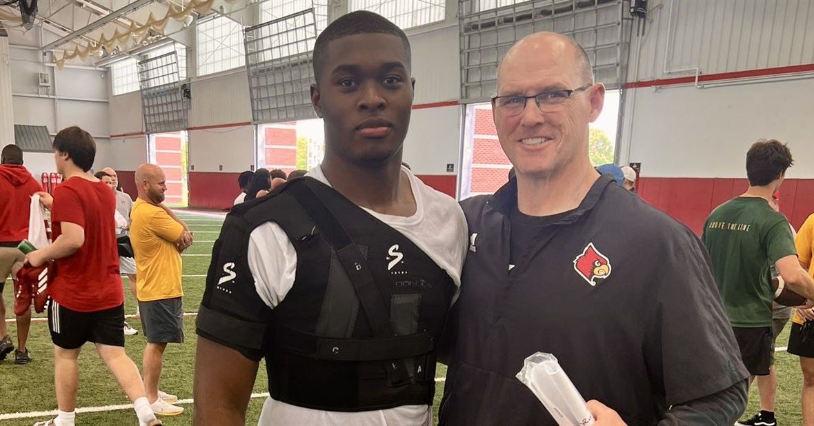 Alabama edge Caleb Smith has a stellar performance at Louisville camp