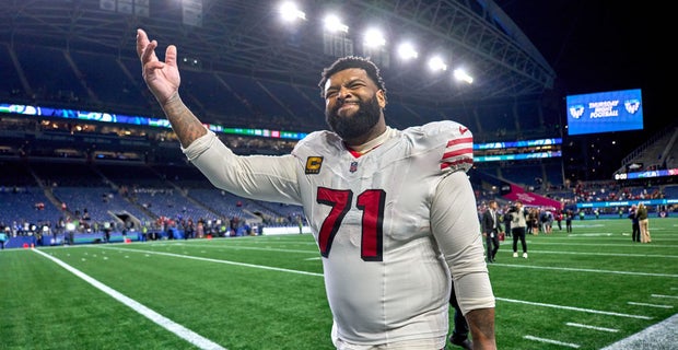 Social media reacts to Prime misidentifying Trent Williams on the sidelines