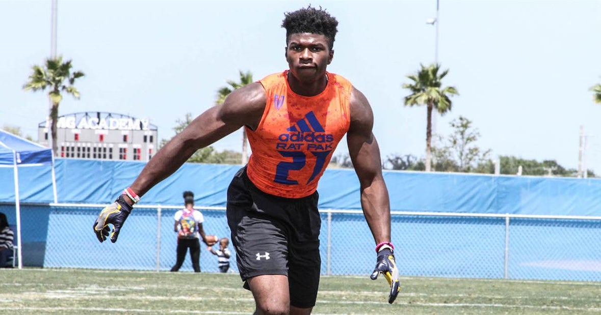 Gator Chomp: David Reese Signs