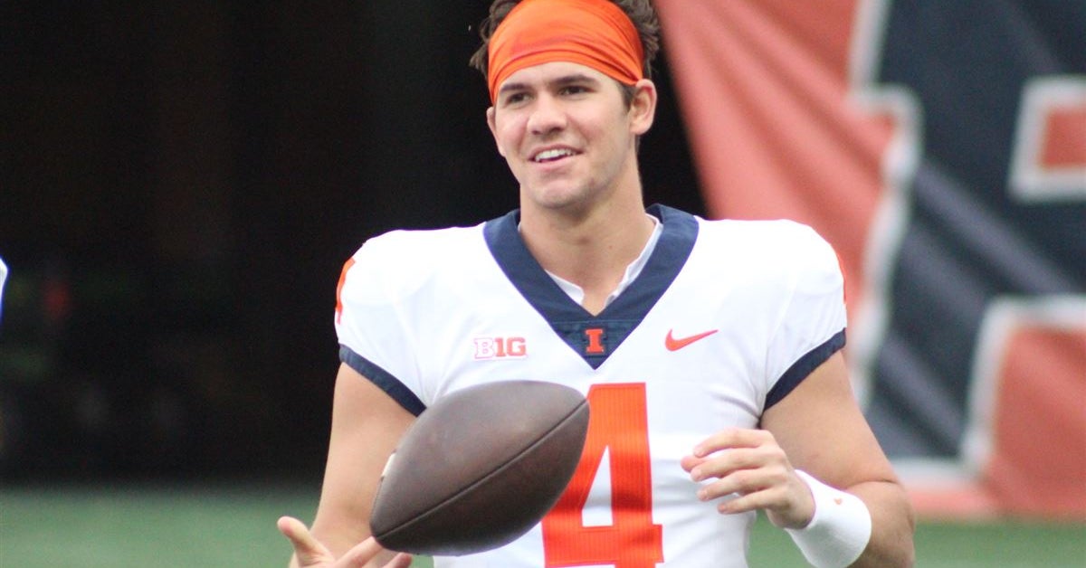 John Paddock embracing experienced role in Illini QB room: 'He brings ...