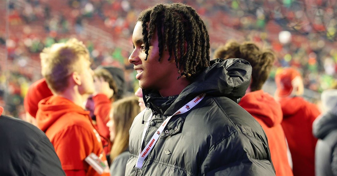 Wisconsin Surprises Three-Star WR Daylen Sharper