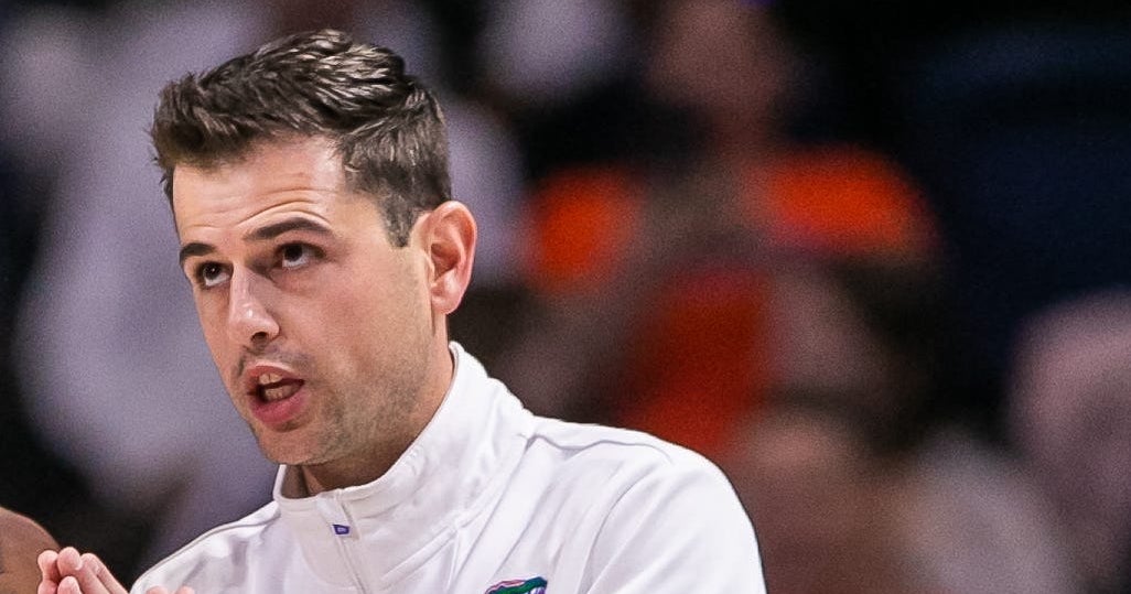 Florida basketball coach Todd Golden points to FAU's 3-point shooting ...