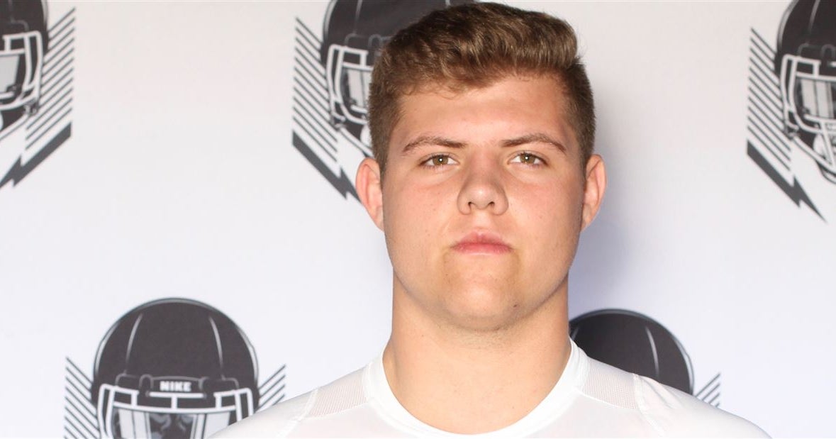 OT Jake Pope commits to Kentucky