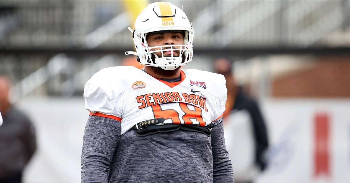 WATCH: Darnell Wright receives call from Bears to become first round ...