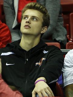 2020 Forward Takes in Red-White Game