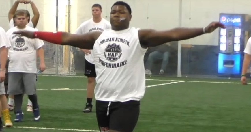 LIVE Scouting: 2021 3-star DT Mike Hall in action