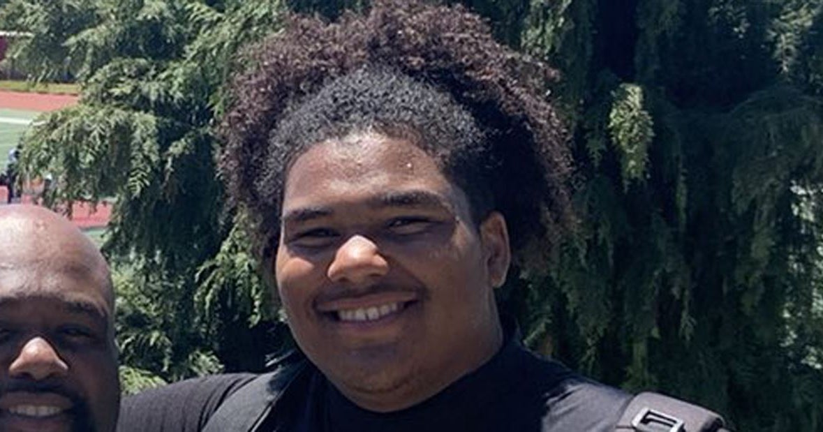 2024 DL Jericho Johnson breaks down offer from Oregon after SNL performance