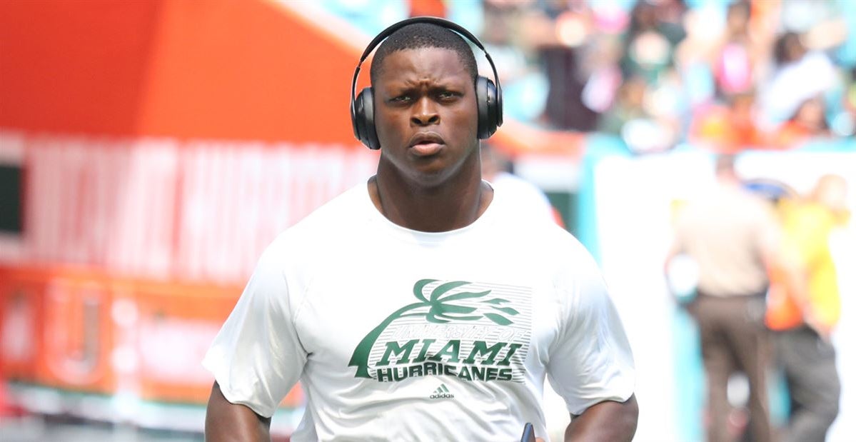 LB Quarterman can move up UM career record lists in 2019