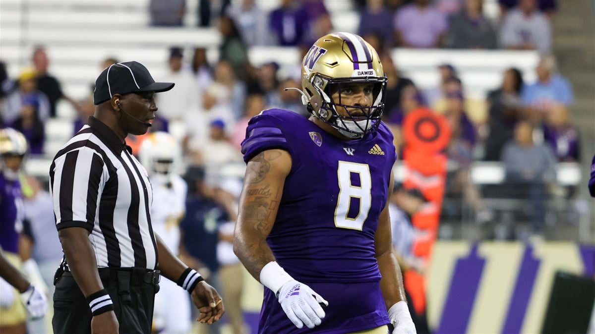 Husky EDGE Bralen Trice Continues To Reel In Post-Season Honors