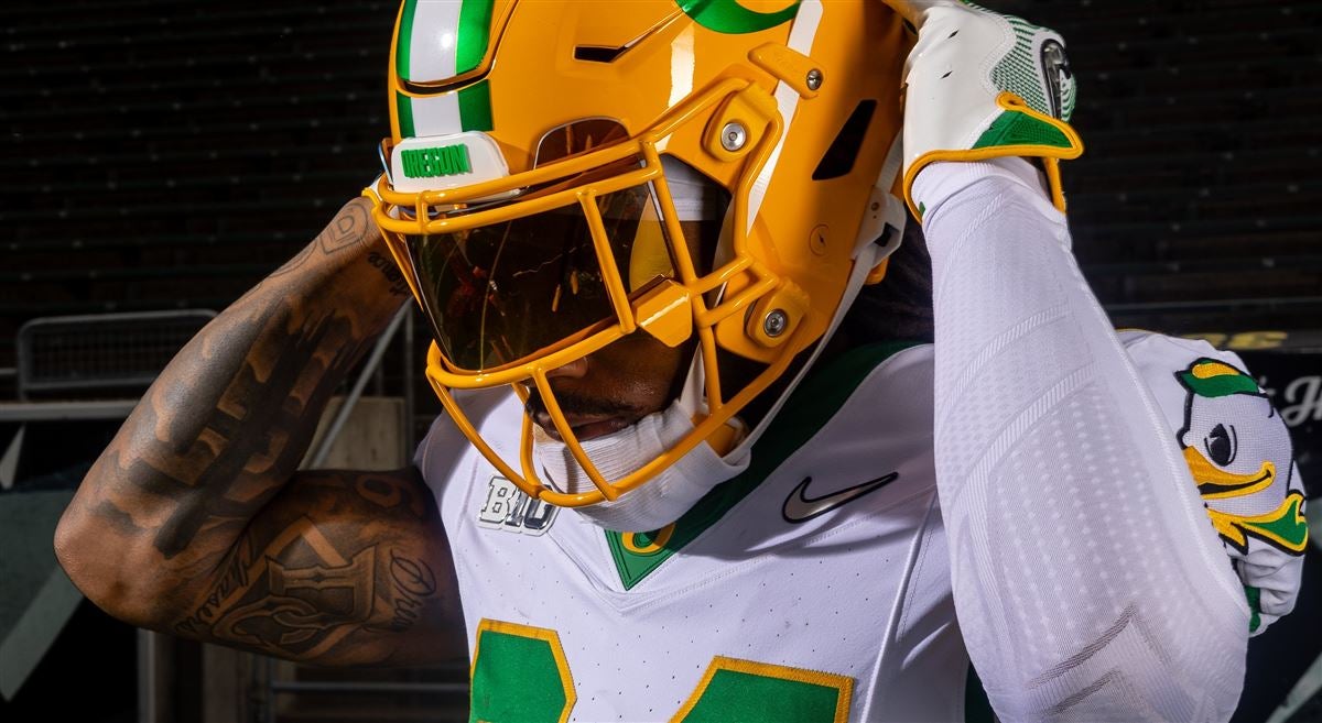 Oregon football unveils latest Generation O uniforms: 'The Catch'