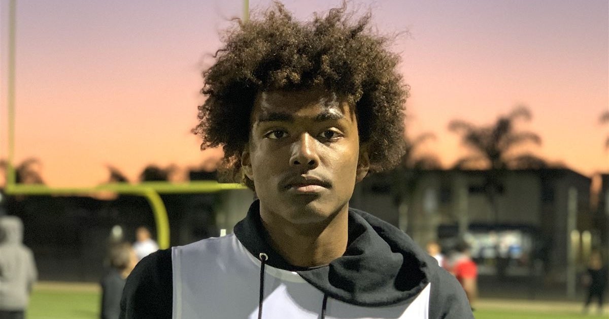 Greg Biggins breaks down what could make 2025 QB prospect Akili Smith ...