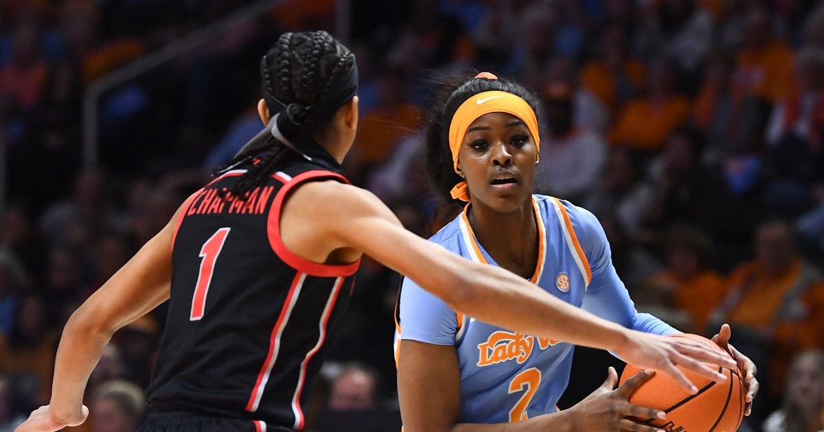 Lady Vols summon win over Georgia in Summitt Blue uniforms