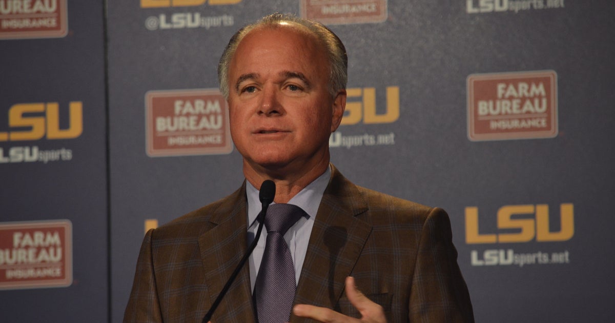 Paul Mainieri shares latest on LSU Baseball