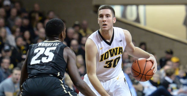 Healthy Connor McCaffery Brings A Lot to Iowa Hoops
