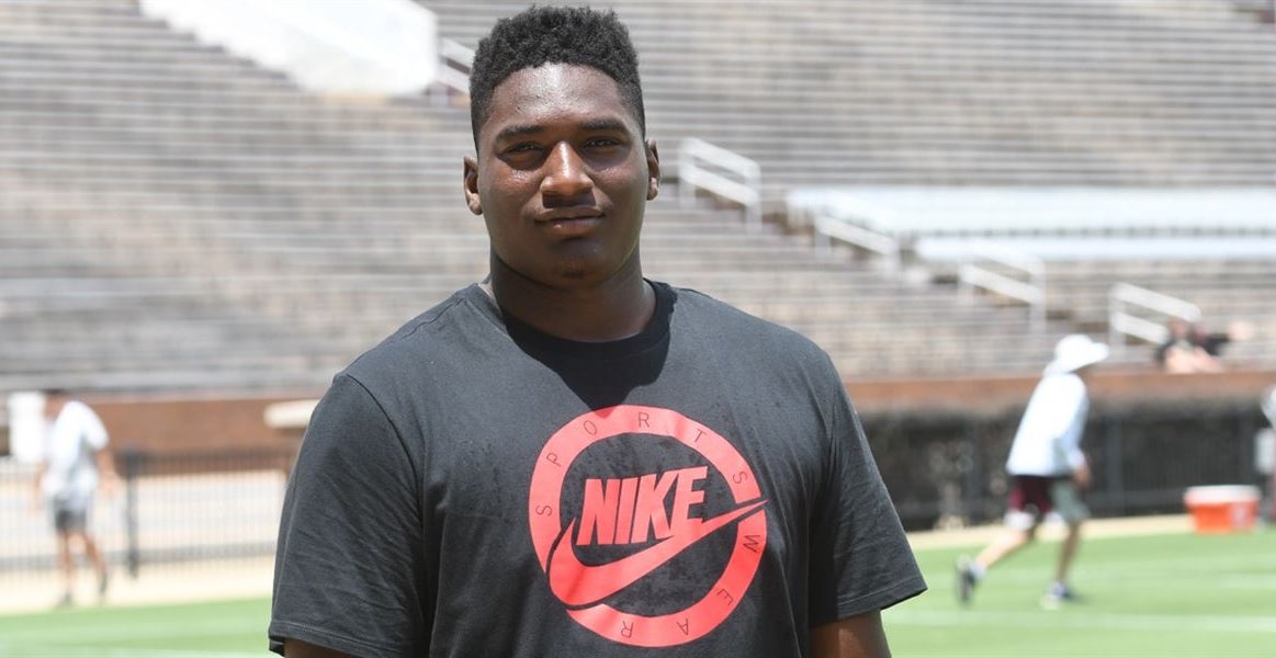 FSU offers offensive tackle Darius Washington