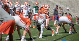 Clelin Ferrell, Clemson, Weak-Side Defensive End